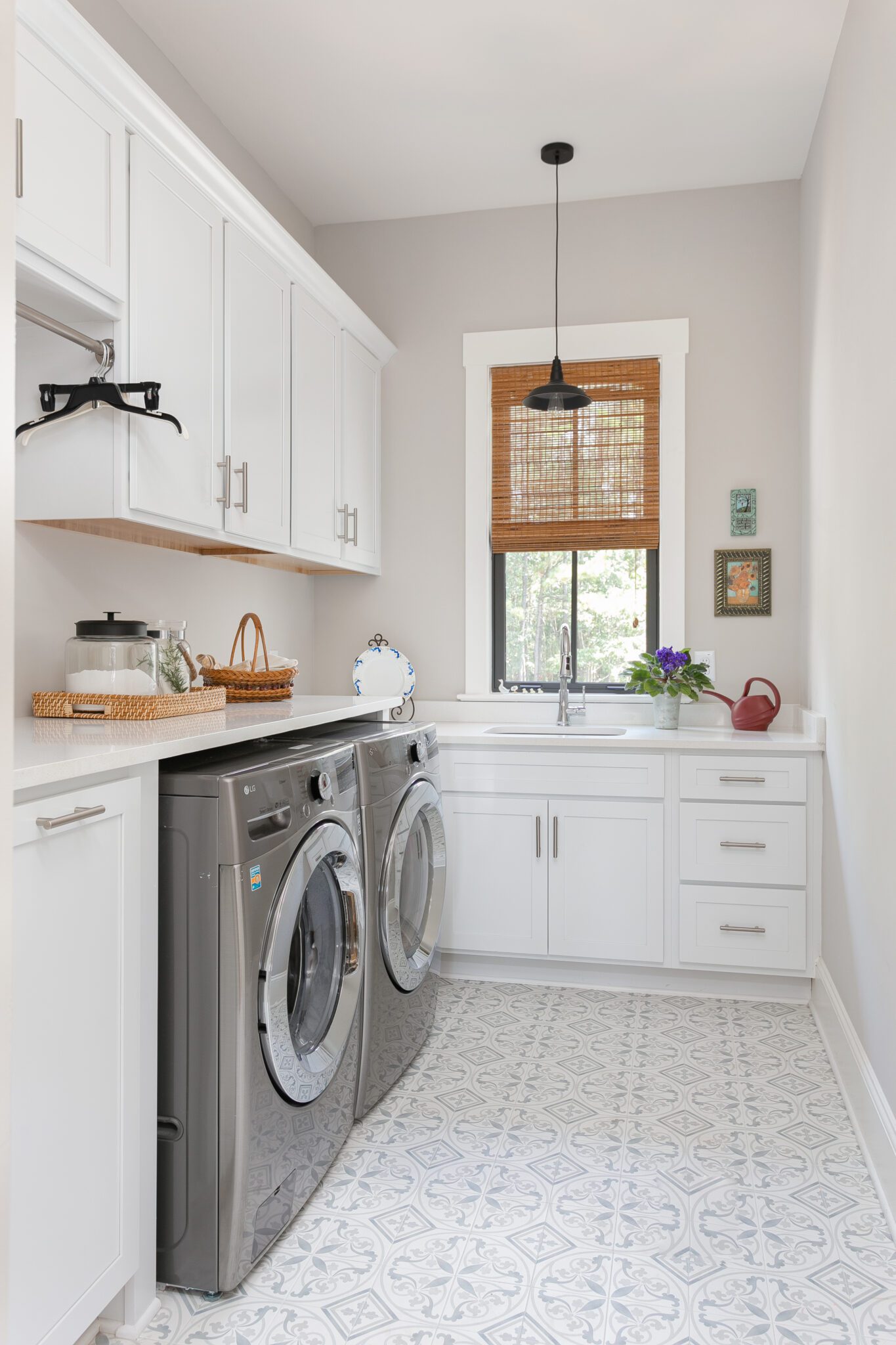 15 Local Laundry Rooms We're Jealous Of - Charleston Home + Design ...